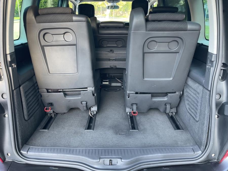 Melns Renault Espace 2011 Rīga, ar dzinēja tilpumu 2.00 L un nobraukumu 221 tūkst. km par 3900 €, foto 22 vietnē AUTOMOTO.COM.LV