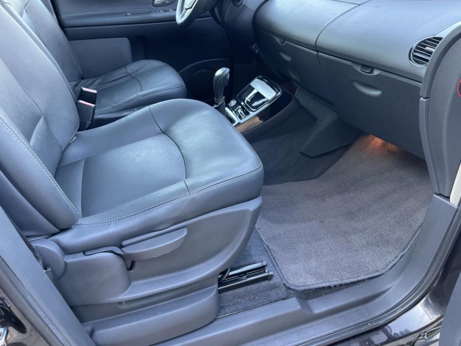 Melns Renault Espace 2011 Rīga, ar dzinēja tilpumu 2.00 L un nobraukumu 221 tūkst. km par 3900 €, foto 28 vietnē AUTOMOTO.COM.LV