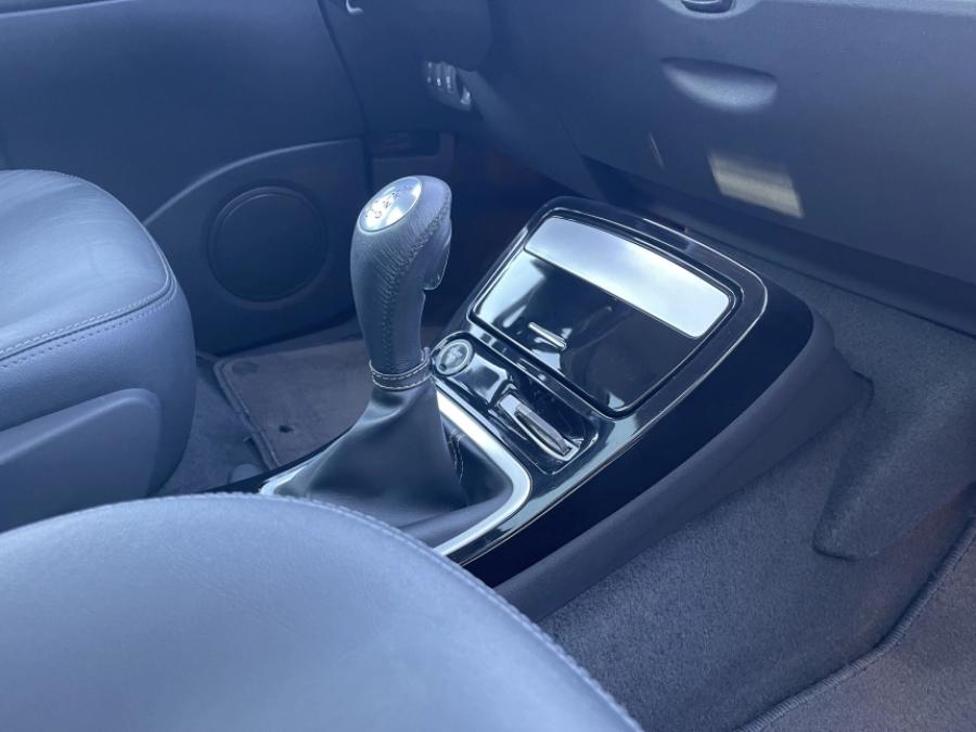 Melns Renault Espace 2011 Rīga, ar dzinēja tilpumu 2.00 L un nobraukumu 221 tūkst. km par 3900 €, foto 29 vietnē AUTOMOTO.COM.LV