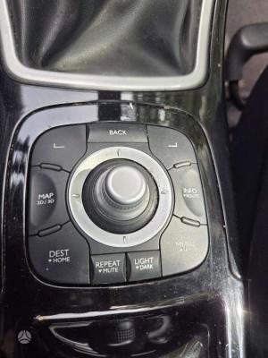 Black Renault Espace 2011 in Vilnius, with an engine capacity of 2.00 L and mileage of 200 thousand km for 2899 €, photo 16 on AUTOMOTO.COM.LV