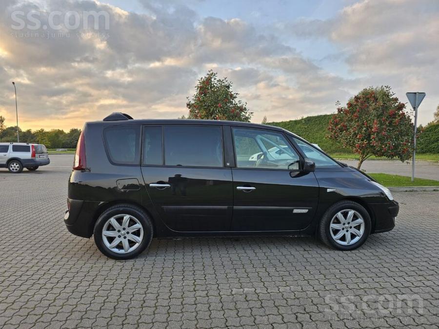 Black Renault Espace 2011 in Riga, with an engine capacity of 2.00 L and mileage of 258 thousand km for 4750 €, photo 6 on AUTOMOTO.COM.LV