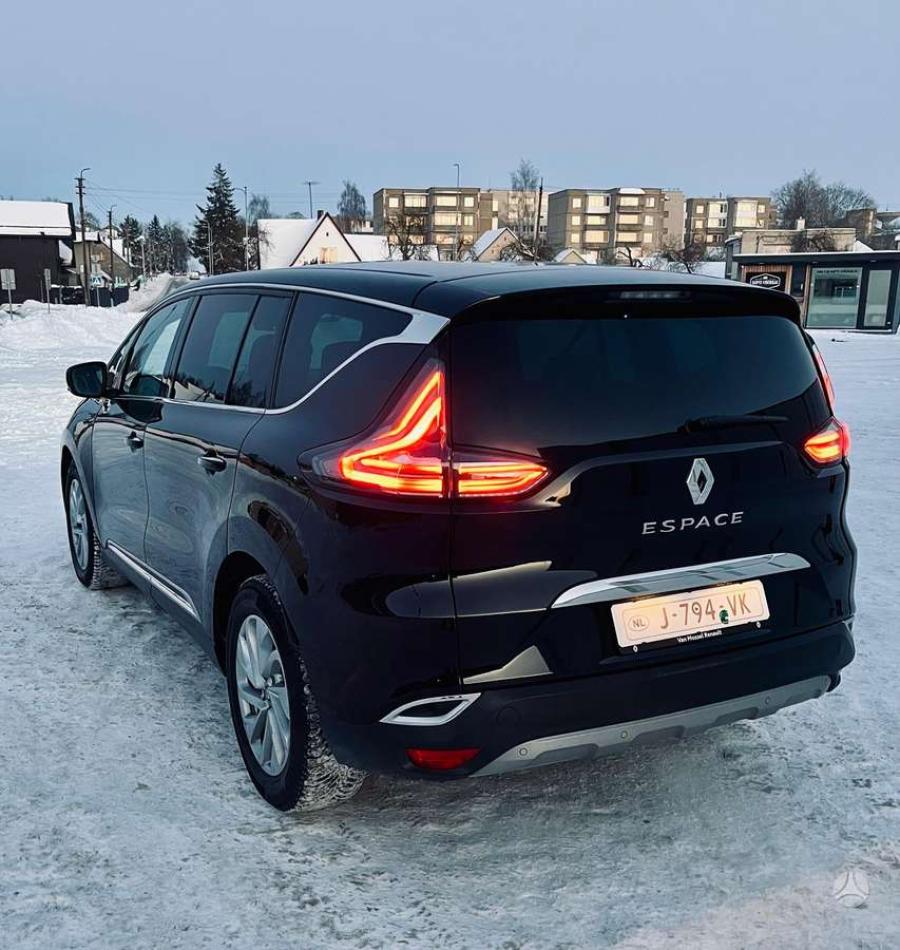Black Renault Espace 2015 in Raseiniai, with an engine capacity of 1.60 L and mileage of 290 thousand km for 8800 €, photo 3 on AUTOMOTO.COM.LV