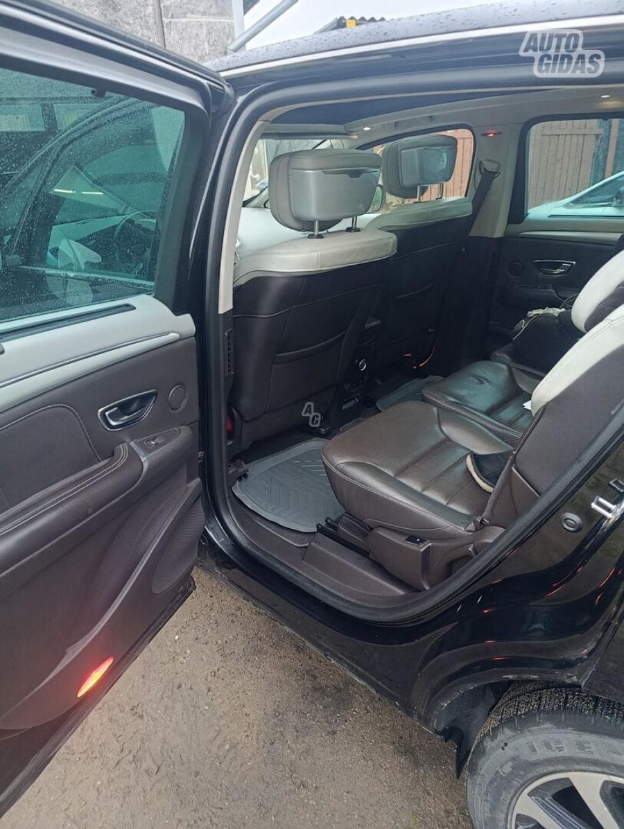 Black Renault Espace 2015 in Joniskis, with an engine capacity of 1.60 L and mileage of 323 thousand km for 10500 €, photo 12 on AUTOMOTO.COM.LV