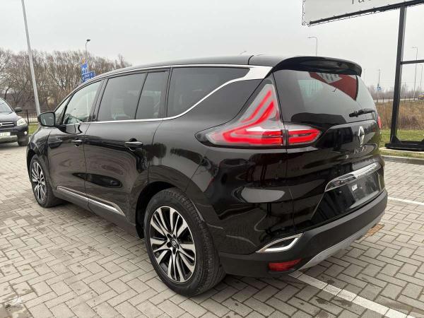 Black Renault Espace 2016 in Taurage, with an engine capacity of 1.60 L and mileage of 243 thousand km for 9500 €, photo 8 on AUTOMOTO.COM.LV