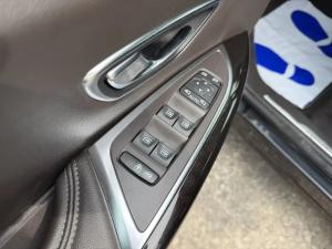 Black Renault Espace 2016 in Riga, with an engine capacity of 1.60 L and mileage of 200 thousand km for 9350 €, photo 8 on AUTOMOTO.COM.LV