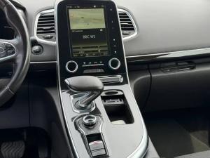 Black Renault Espace 2016 in Riga, with an engine capacity of 1.60 L and mileage of 200 thousand km for 9350 €, photo 10 on AUTOMOTO.COM.LV