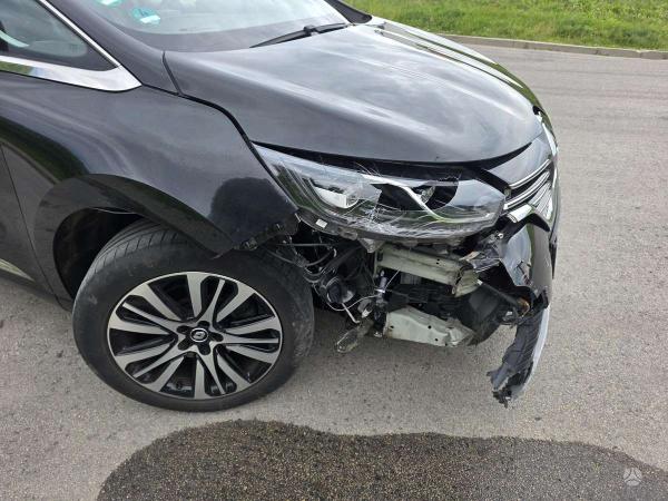 Melns Renault Espace 2016 Kauņa, ar dzinēja tilpumu 1.60 L un nobraukumu 126 tūkst. km par 7700 €, foto 7 vietnē AUTOMOTO.COM.LV