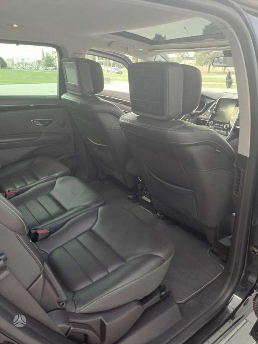 Black Renault Espace 2016 in Mazeikiai, with an engine capacity of 1.60 L and mileage of 252 thousand km for 9600 €, photo 13 on AUTOMOTO.COM.LV