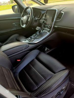 Black Renault Espace 2016 in Mazeikiai, with an engine capacity of 1.60 L and mileage of 252 thousand km for 9600 €, photo 16 on AUTOMOTO.COM.LV