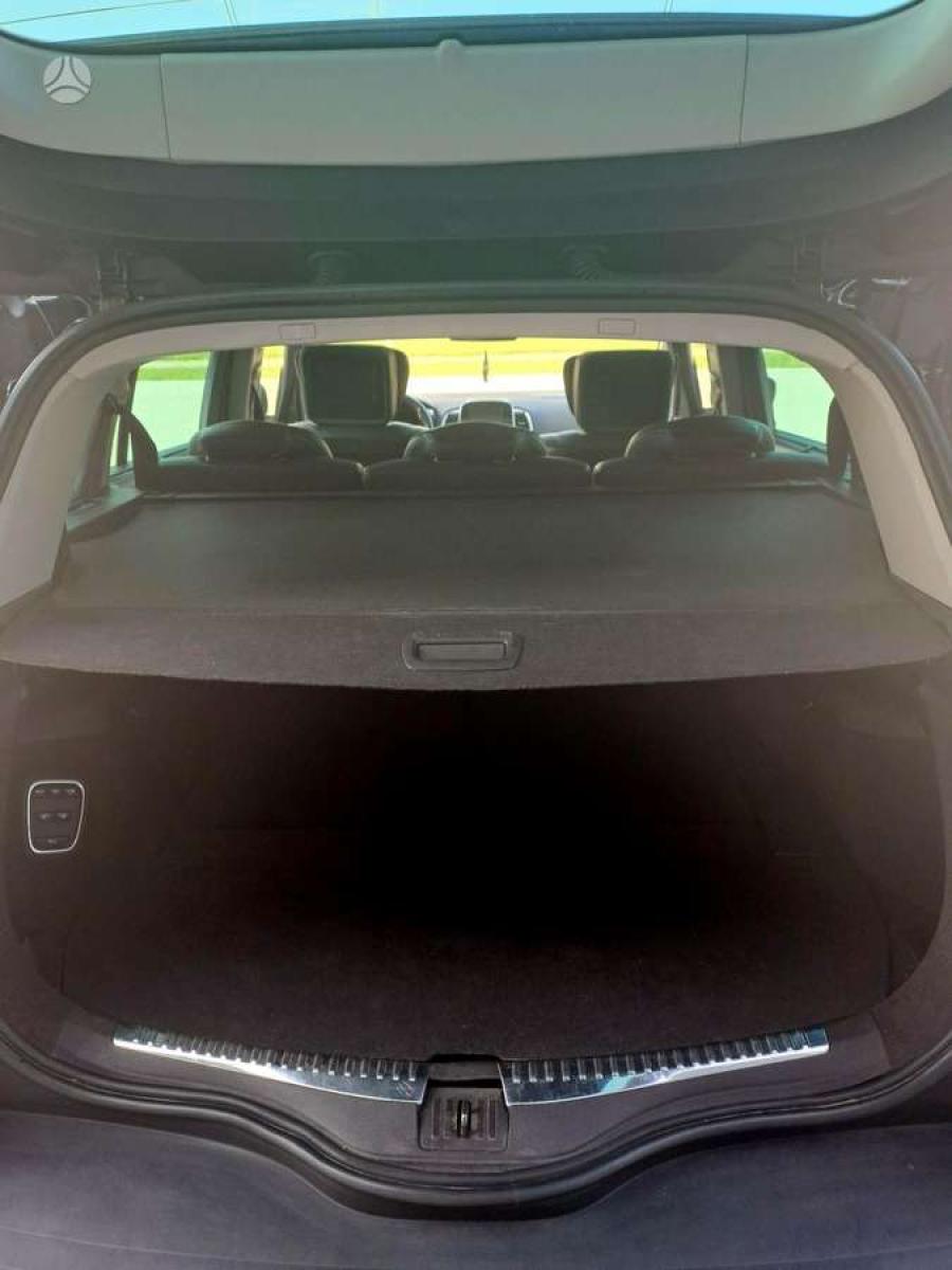 Black Renault Espace 2016 in Mazeikiai, with an engine capacity of 1.60 L and mileage of 252 thousand km for 9600 €, photo 18 on AUTOMOTO.COM.LV