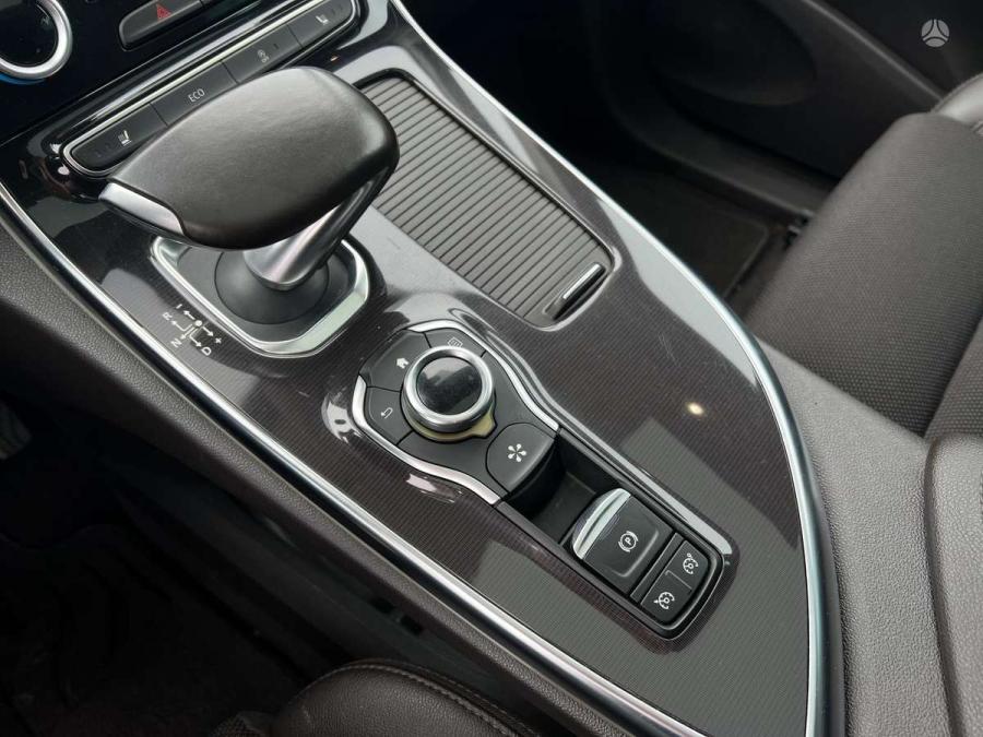 Melns Renault Espace 2016 Kauņa, ar dzinēja tilpumu 1.60 L un nobraukumu 220 tūkst. km par 9999 €, foto 16 vietnē AUTOMOTO.COM.LV