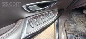 Melns Renault Espace 2016 Rīga, ar dzinēja tilpumu 1.60 L un nobraukumu 178 tūkst. km par 10300 €, foto 8 vietnē AUTOMOTO.COM.LV