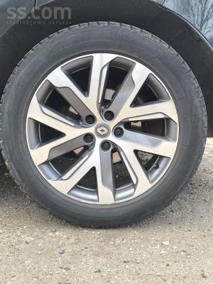 Black Renault Espace 2016 in Riga, with an engine capacity of 1.60 L and mileage of 178 thousand km for 10500 €, photo 8 on AUTOMOTO.COM.LV