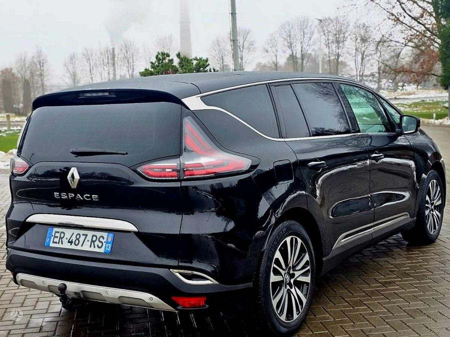 Melns Renault Espace 2017 Tauragė, ar dzinēja tilpumu 1.60 L un nobraukumu 210 tūkst. km par 9400 €, foto 7 vietnē AUTOMOTO.COM.LV