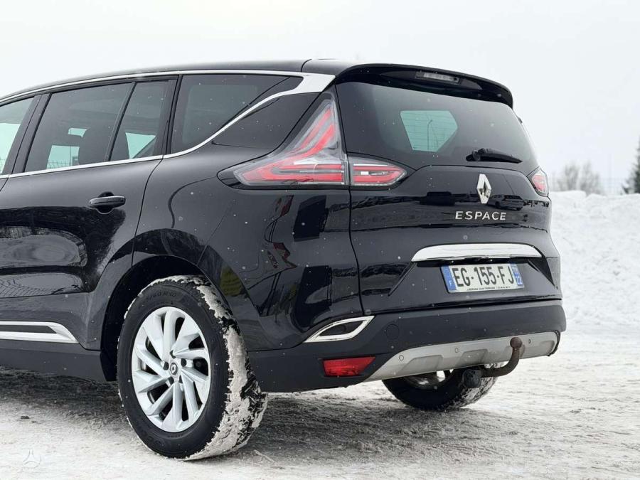 Melns Renault Espace 2017 Tauragė, ar dzinēja tilpumu 1.60 L un nobraukumu 233 tūkst. km par 8200 €, foto 19 vietnē AUTOMOTO.COM.LV