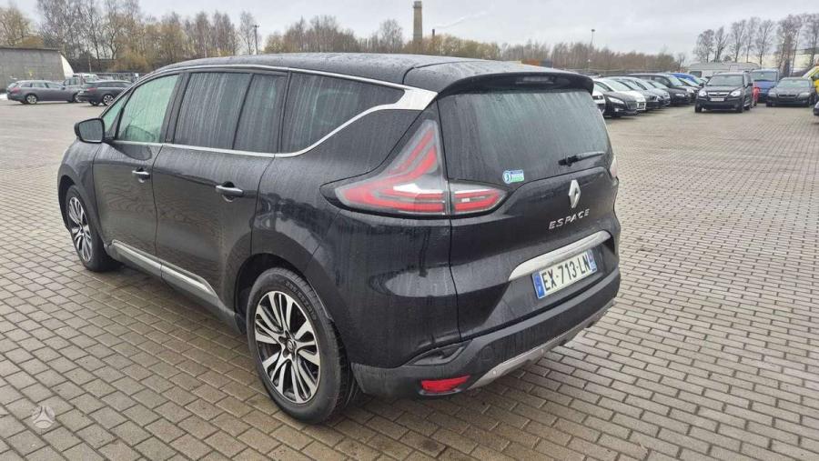 Black Renault Espace 2018 in Marijampole, with an engine capacity of 1.60 L and mileage of 238 thousand km for 12687 €, photo 4 on AUTOMOTO.COM.LV