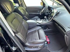 Black Renault Espace 2018 in Siauliai, with an engine capacity of 1.60 L and mileage of 129 thousand km for 12950 €, photo 22 on AUTOMOTO.COM.LV