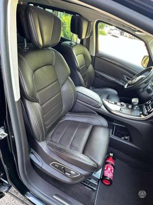 Black Renault Espace 2018 in Siauliai, with an engine capacity of 1.60 L and mileage of 129 thousand km for 12950 €, photo 27 on AUTOMOTO.COM.LV