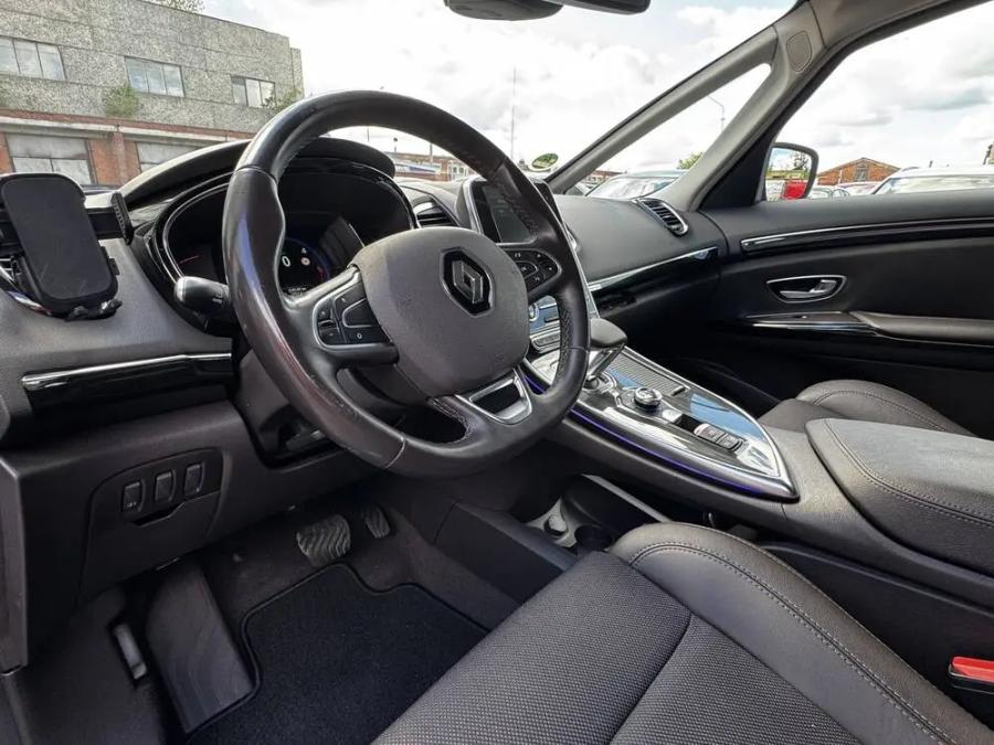 Melns Renault Espace 2018 Daugavpils, ar dzinēja tilpumu 1.60 L un nobraukumu 228 tūkst. km par 8950 €, foto 10 vietnē AUTOMOTO.COM.LV