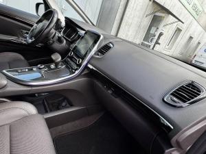 Melns Renault Espace 2018 Daugavpils, ar dzinēja tilpumu 1.60 L un nobraukumu 228 tūkst. km par 8950 €, foto 11 vietnē AUTOMOTO.COM.LV
