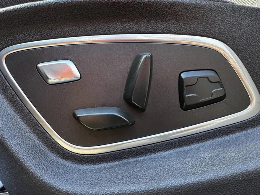 Melns Renault Espace 2018 Daugavpils, ar dzinēja tilpumu 1.60 L un nobraukumu 228 tūkst. km par 8950 €, foto 15 vietnē AUTOMOTO.COM.LV