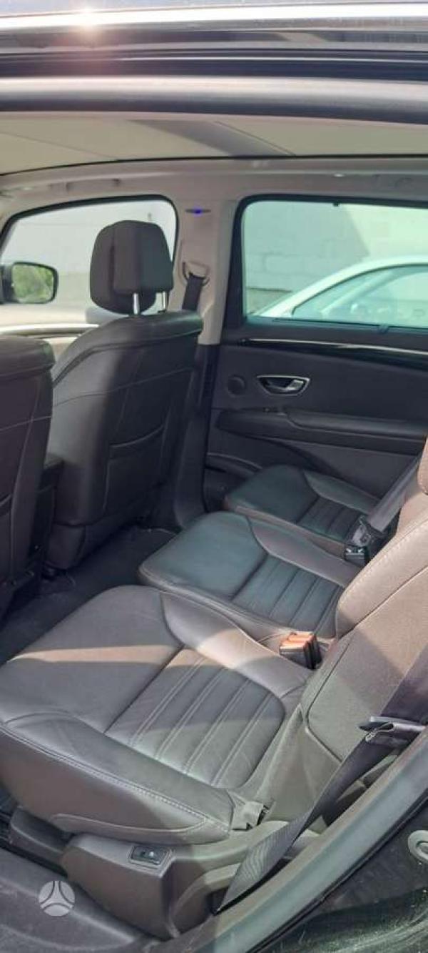 Melns Renault Espace 2019 Alīta, ar dzinēja tilpumu 1.60 L un nobraukumu 220 tūkst. km par 12950 €, foto 7 vietnē AUTOMOTO.COM.LV