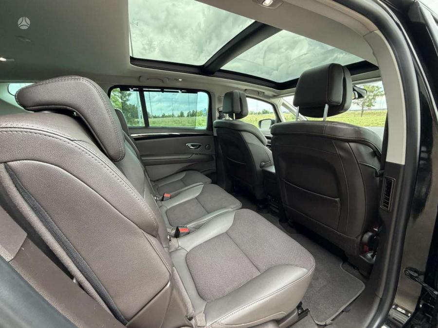 Melns Renault Espace 2019 Šauļi, ar dzinēja tilpumu 2.00 L un nobraukumu 211 tūkst. km par 12650 €, foto 16 vietnē AUTOMOTO.COM.LV