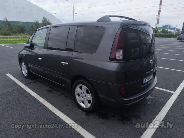Melns Renault Espace 2009 Tallina, ar dzinēja tilpumu 2.00 L un nobraukumu 257 tūkst. km par 3990 €, foto 8 vietnē AUTOMOTO.COM.LV