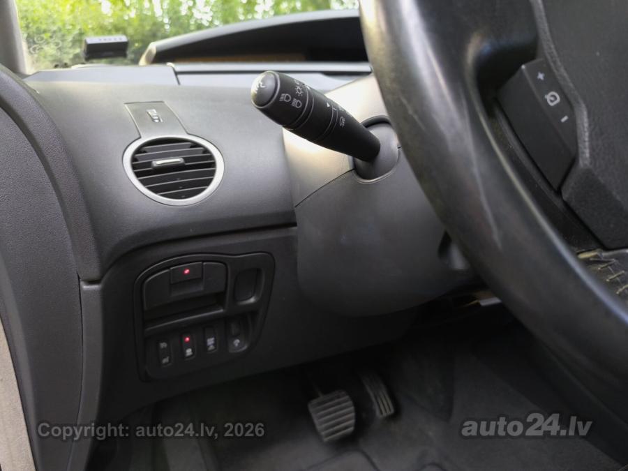 Черный Рено Эспейс 2009 в Таллин, объемом двигателя 2.00 л и пробегом 257 тыс. км за 3990 €, фото 24 на AUTOMOTO.COM.LV