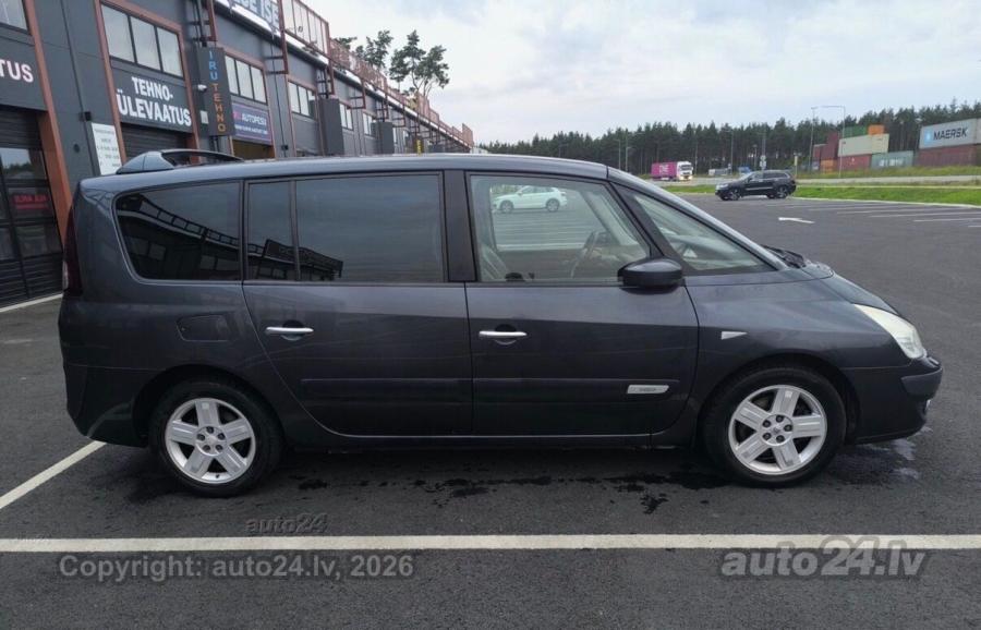 Melns Renault Espace 2009 Tallina, ar dzinēja tilpumu 2.00 L un nobraukumu 260 tūkst. km par 3500 €, foto 4 vietnē AUTOMOTO.COM.LV