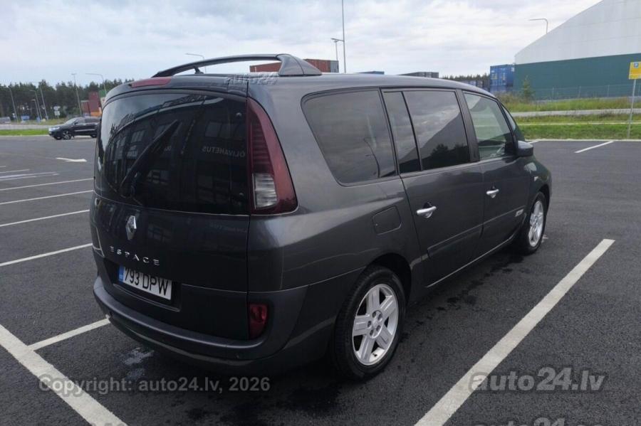 Melns Renault Espace 2009 Tallina, ar dzinēja tilpumu 2.00 L un nobraukumu 260 tūkst. km par 3500 €, foto 5 vietnē AUTOMOTO.COM.LV