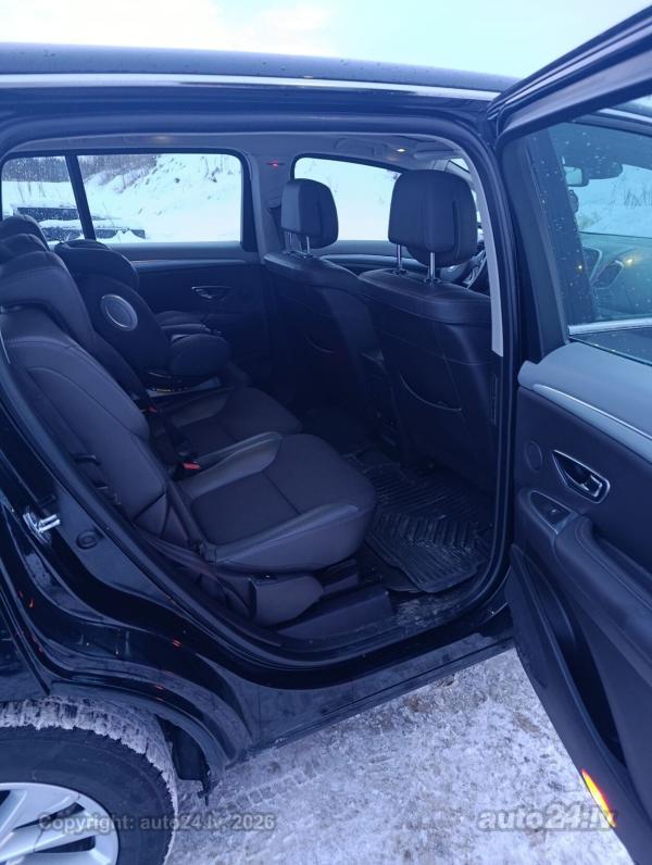 Melns Renault Espace 2015 Paide, ar dzinēja tilpumu 1.60 L un nobraukumu 182 tūkst. km par 11500 €, foto 11 vietnē AUTOMOTO.COM.LV