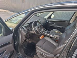 Melns Renault Espace 2015 Mažeikiai, ar dzinēja tilpumu 1.60 L un nobraukumu 253 tūkst. km par 6900 €, foto 9 vietnē AUTOMOTO.COM.LV