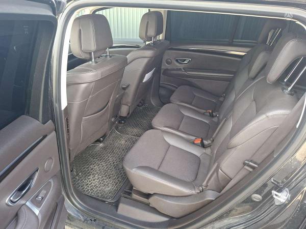 Melns Renault Espace 2015 Mažeikiai, ar dzinēja tilpumu 1.60 L un nobraukumu 253 tūkst. km par 6900 €, foto 10 vietnē AUTOMOTO.COM.LV