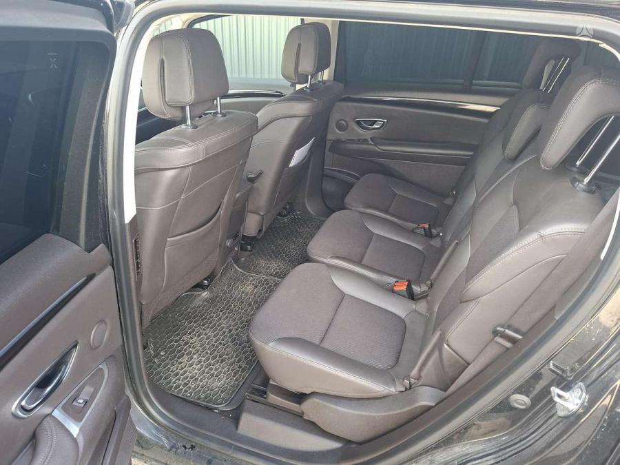 Melns Renault Espace 2015 Mažeikiai, ar dzinēja tilpumu 1.60 L un nobraukumu 253 tūkst. km par 6900 €, foto 10 vietnē AUTOMOTO.COM.LV
