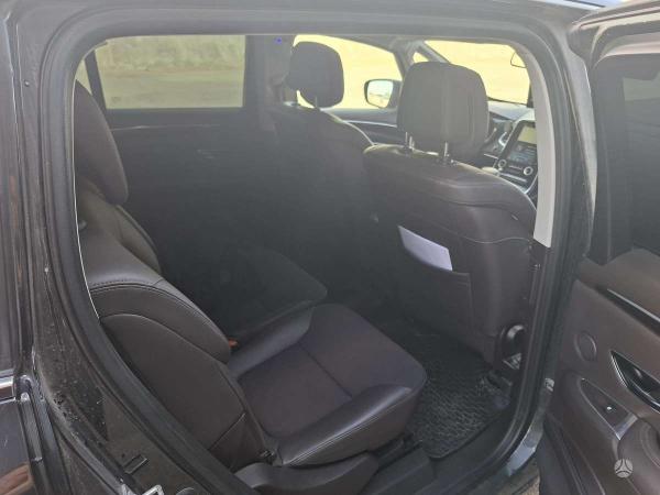 Melns Renault Espace 2015 Mažeikiai, ar dzinēja tilpumu 1.60 L un nobraukumu 253 tūkst. km par 6900 €, foto 11 vietnē AUTOMOTO.COM.LV