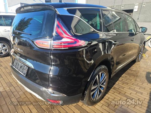 Black Renault Espace 2018 in Tartu, with an engine capacity of 1.60 L and mileage of 243 thousand km for 12790 €, photo 5 on AUTOMOTO.COM.LV