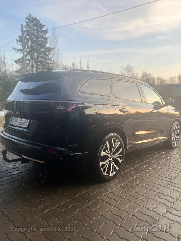 Melns Renault Espace 2024 Tallina, ar dzinēja tilpumu 1.20 L un nobraukumu 21 tūkst. km par 36000 €, foto 4 vietnē AUTOMOTO.COM.LV