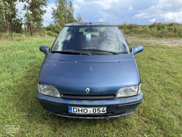 Zils Renault Espace 1995 Alīta, ar dzinēja tilpumu 2.00 L un nobraukumu 315 tūkst. km par 380 €, foto 3 vietnē AUTOMOTO.COM.LV