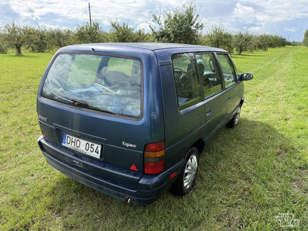 Zils Renault Espace 1995 Alīta, ar dzinēja tilpumu 2.00 L un nobraukumu 315 tūkst. km par 380 €, foto 6 vietnē AUTOMOTO.COM.LV