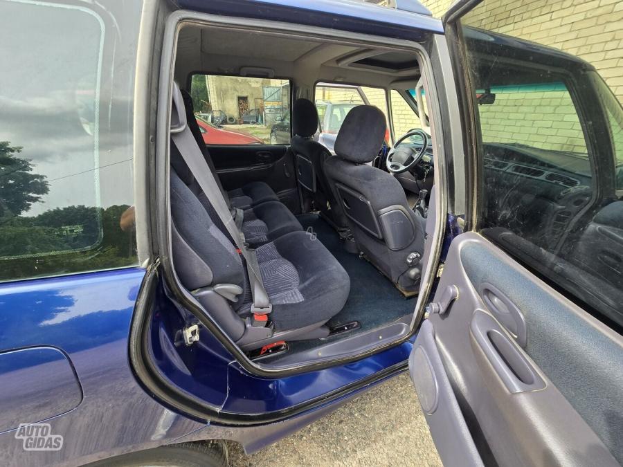 Zils Renault Espace 2001 Jurbarkas, ar dzinēja tilpumu 2.20 L un nobraukumu 245 tūkst. km par 950 €, foto 6 vietnē AUTOMOTO.COM.LV