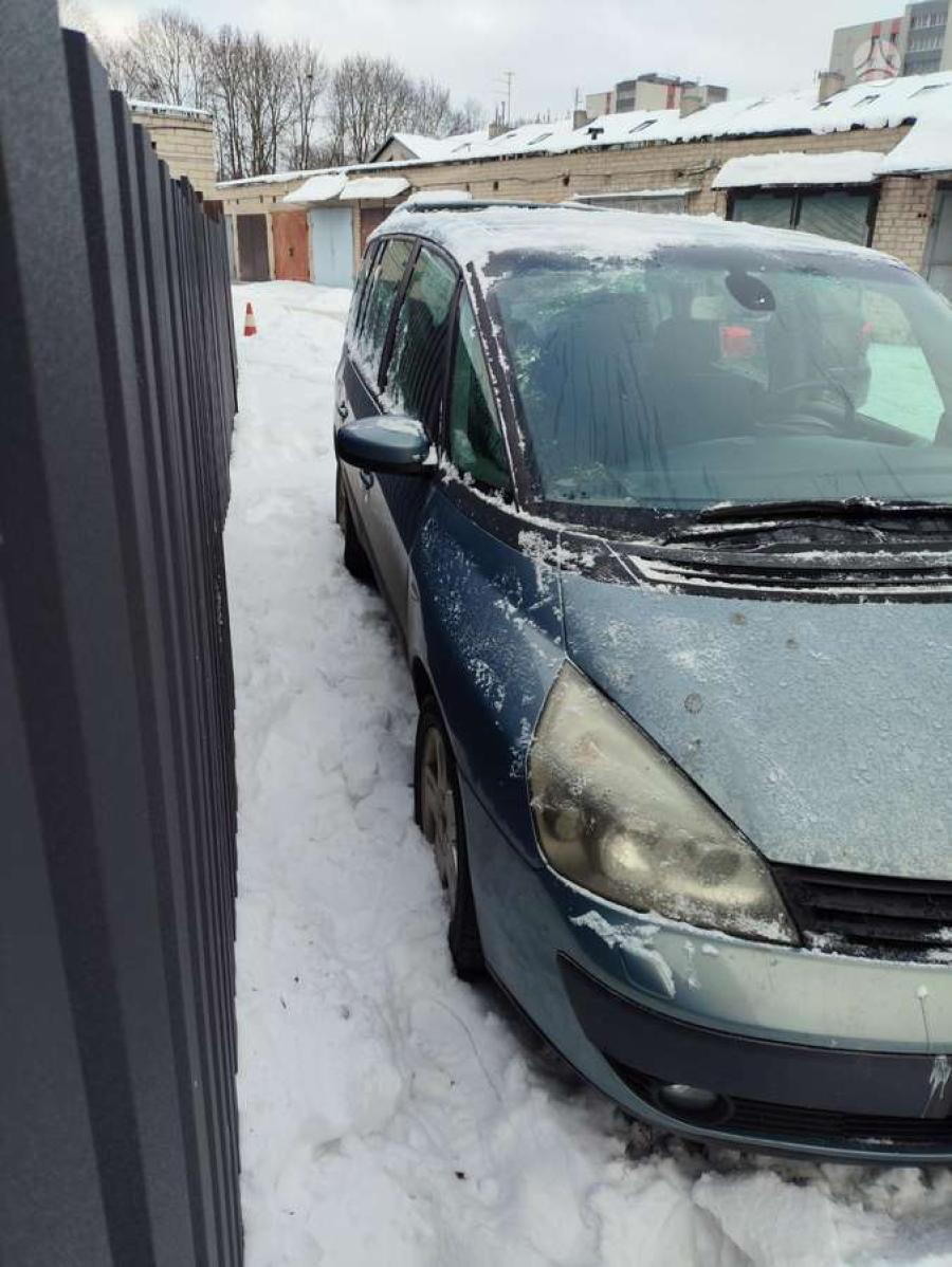 Zils Renault Espace 2003 Kauņa, ar dzinēja tilpumu 2.00 L un nobraukumu 250 tūkst. km par 1200 €, foto 5 vietnē AUTOMOTO.COM.LV