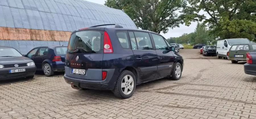 Blue Renault Espace 2004 in Valmiera, with an engine capacity of 2.20 L and mileage of 259 thousand km for 1350 €, photo 4 on AUTOMOTO.COM.LV