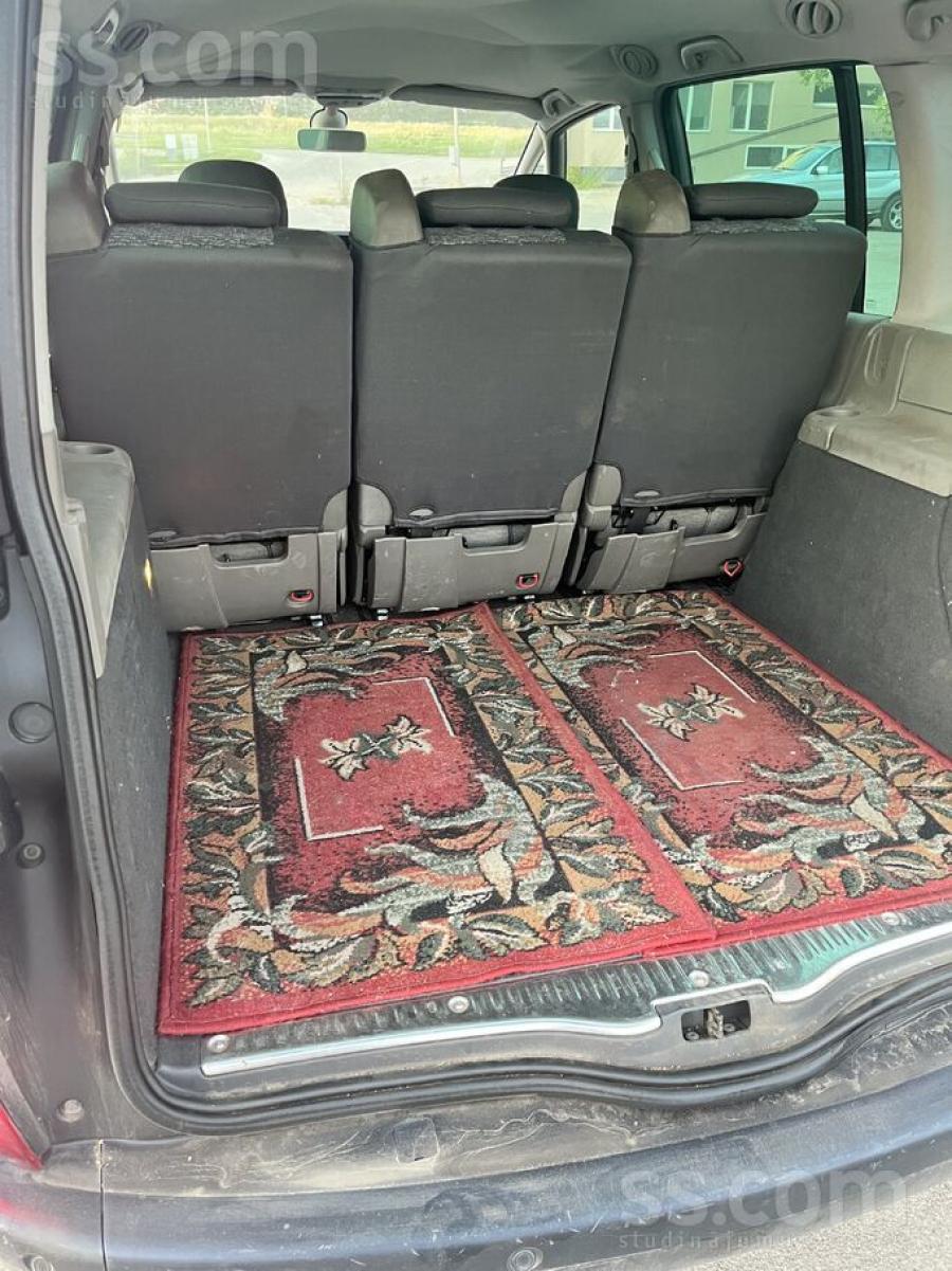 Blue Renault Espace 2004 in Daugavpils, with an engine capacity of 2.20 L and mileage of 242 thousand km for 1000 €, photo 11 on AUTOMOTO.COM.LV