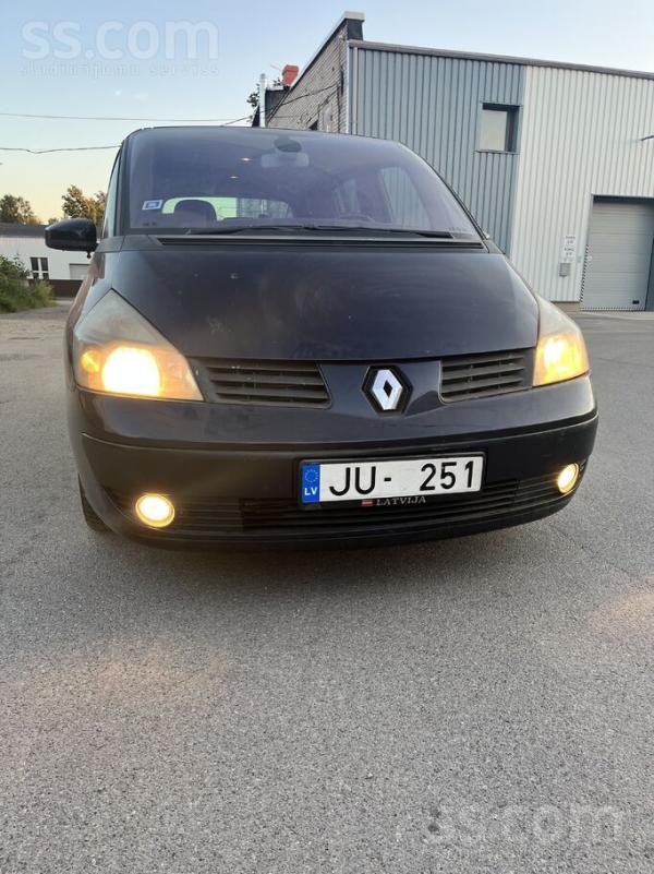 Blue Renault Espace 2004 in Daugavpils, with an engine capacity of 2.20 L and mileage of 242 thousand km for 1000 €, photo 4 on AUTOMOTO.COM.LV
