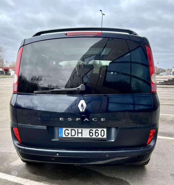 Blue Renault Espace 2005 in Siauliai, with an engine capacity of 1.90 L and mileage of 300 thousand km for 1750 €, photo 8 on AUTOMOTO.COM.LV