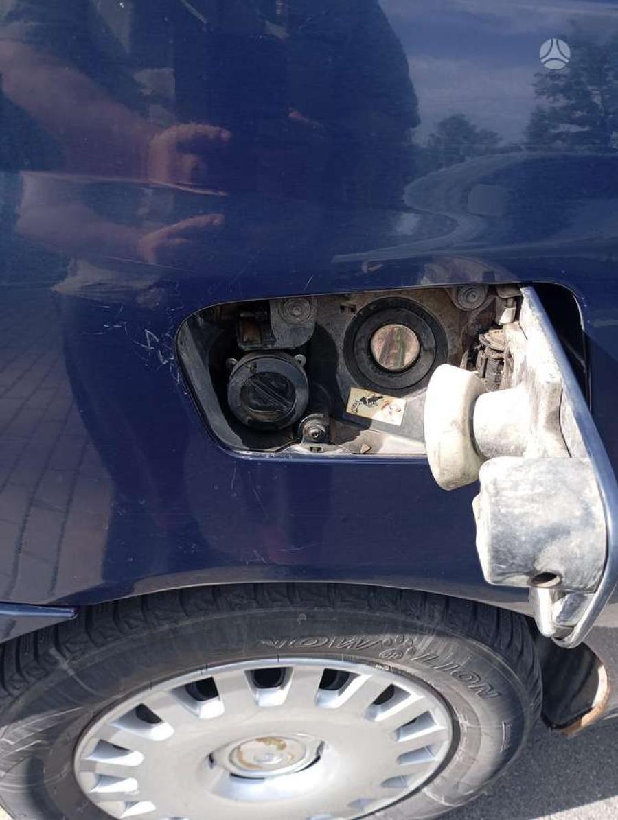 Zils Renault Espace 2005 Šauļi, ar dzinēja tilpumu 2.00 L un nobraukumu 291 tūkst. km par 1999 €, foto 12 vietnē AUTOMOTO.COM.LV