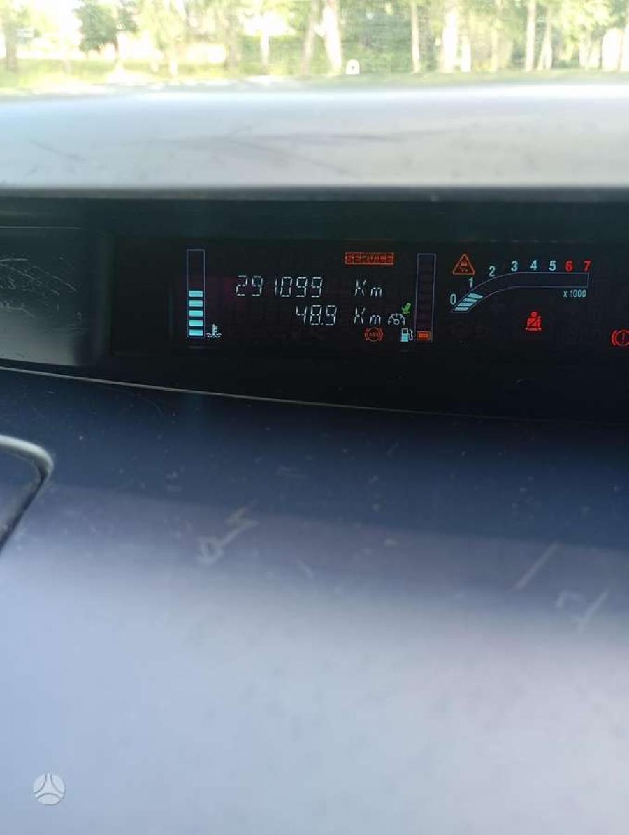 Zils Renault Espace 2005 Šauļi, ar dzinēja tilpumu 2.00 L un nobraukumu 291 tūkst. km par 1999 €, foto 13 vietnē AUTOMOTO.COM.LV