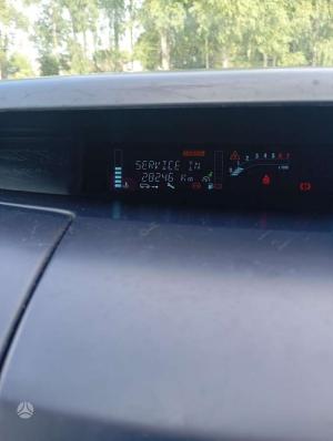 Zils Renault Espace 2005 Šauļi, ar dzinēja tilpumu 2.00 L un nobraukumu 291 tūkst. km par 1999 €, foto 14 vietnē AUTOMOTO.COM.LV
