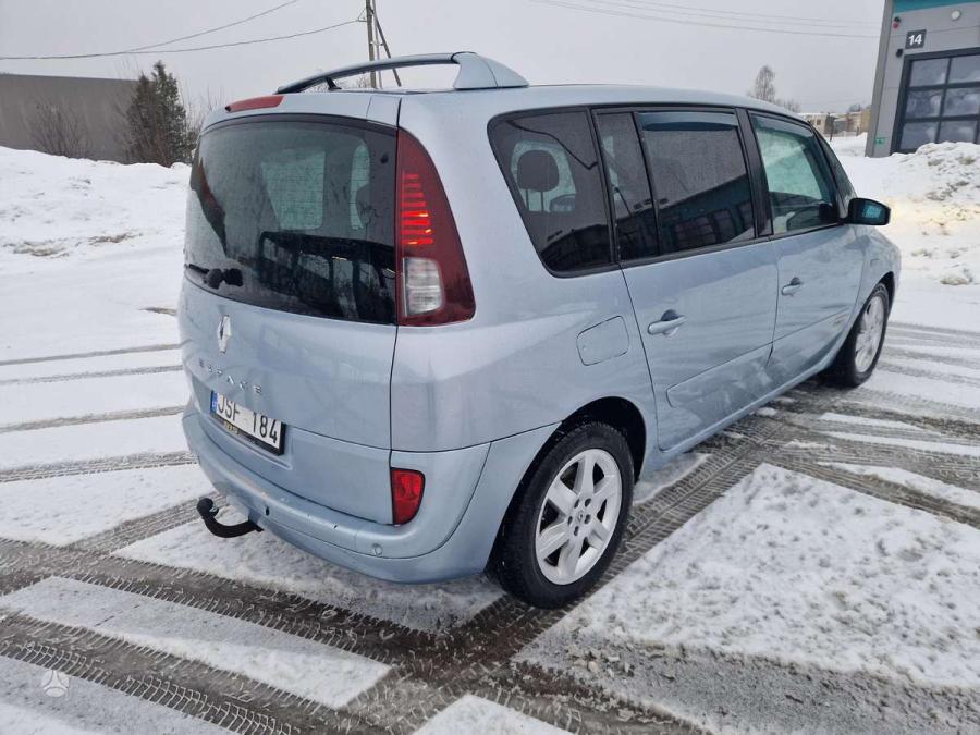 Blue Renault Espace 2006 in Panevezys, with an engine capacity of 2.00 L and mileage of 402 thousand km for 2100 €, photo 2 on AUTOMOTO.COM.LV